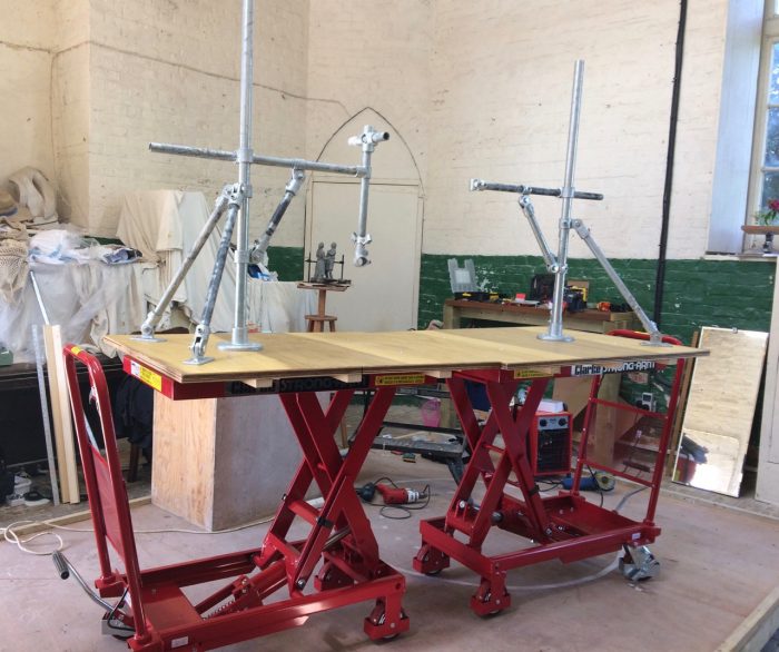 Hydraulic tables with the basic armature structure | Hazel Reeves