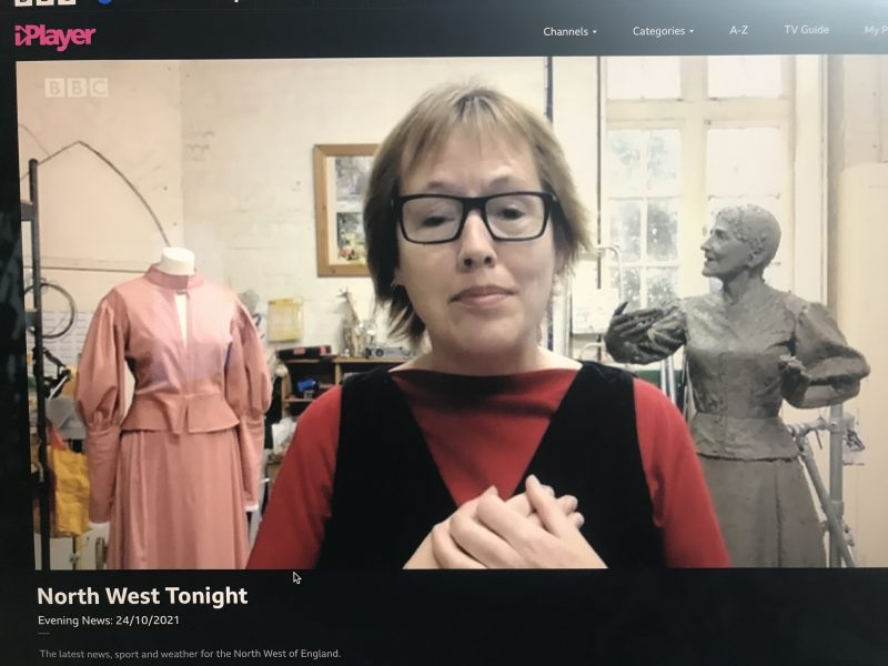 TV NEWS – Elizabeth statue | Hazel Reeves